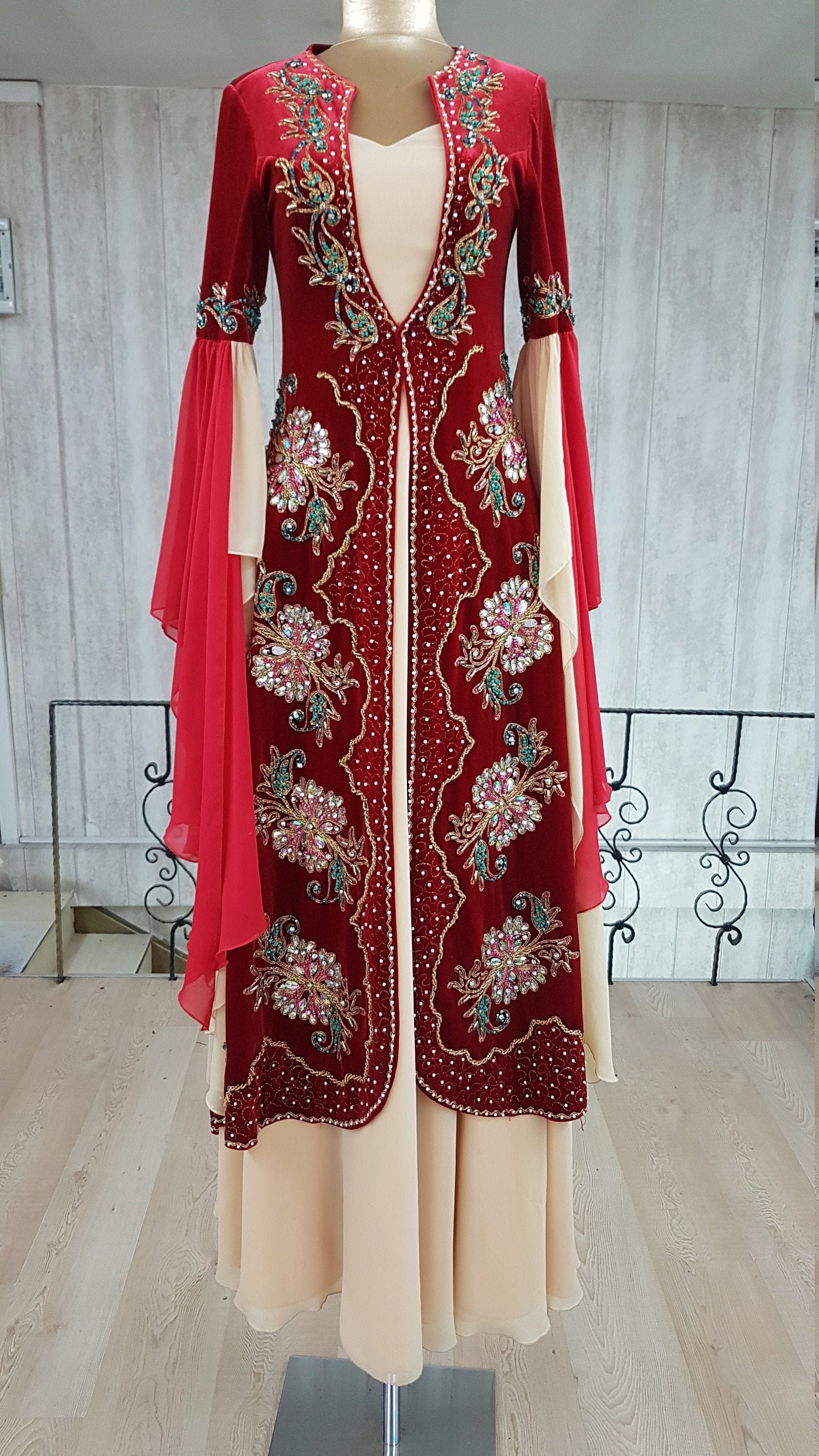 Traditional Caftan With Ottoman Turkish Motif Kaftan Türk Velvet Red ...