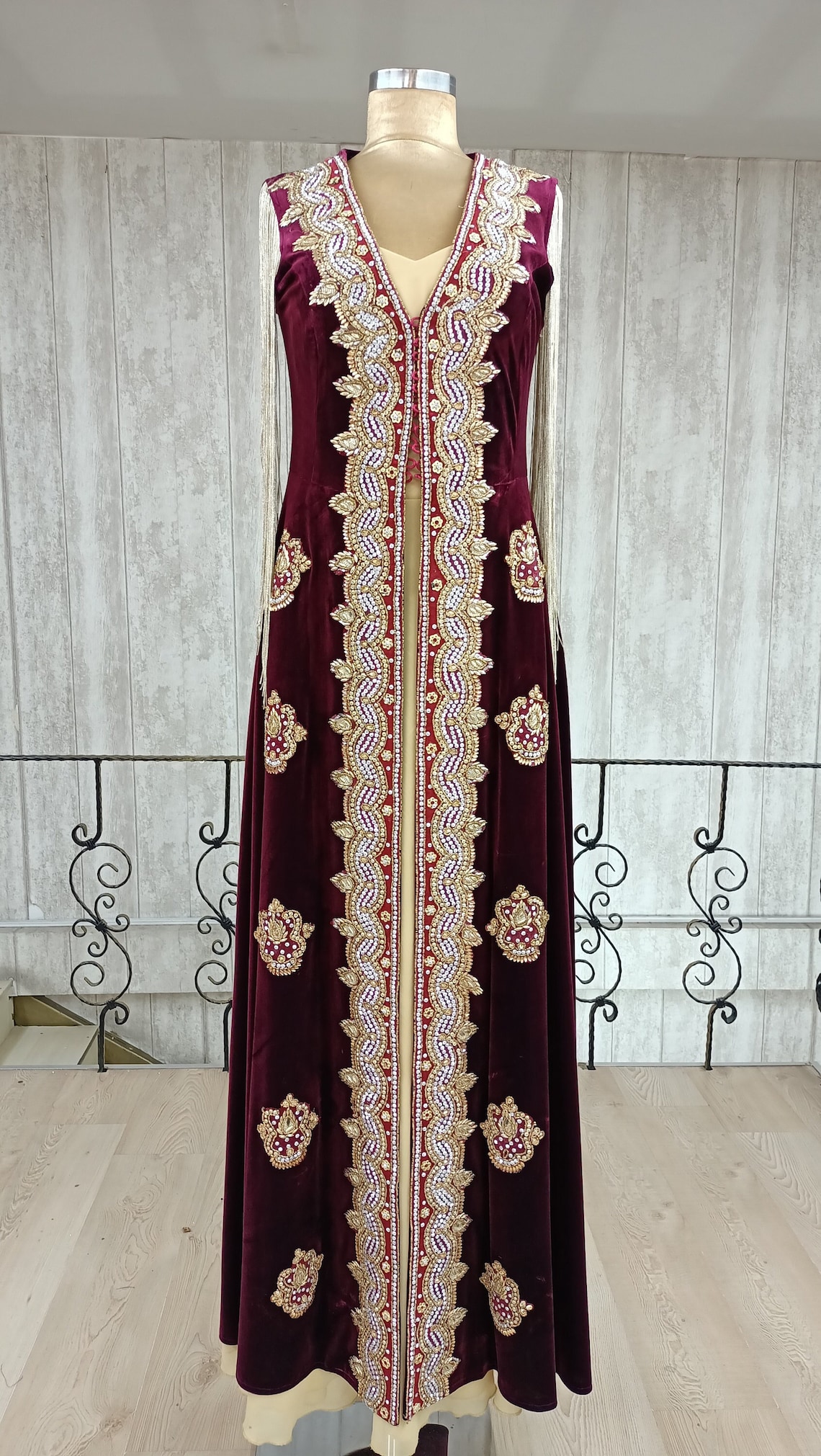 Traditional Caftan With Ottoman Turkish Motif Kaftan Türk Bindallı ...