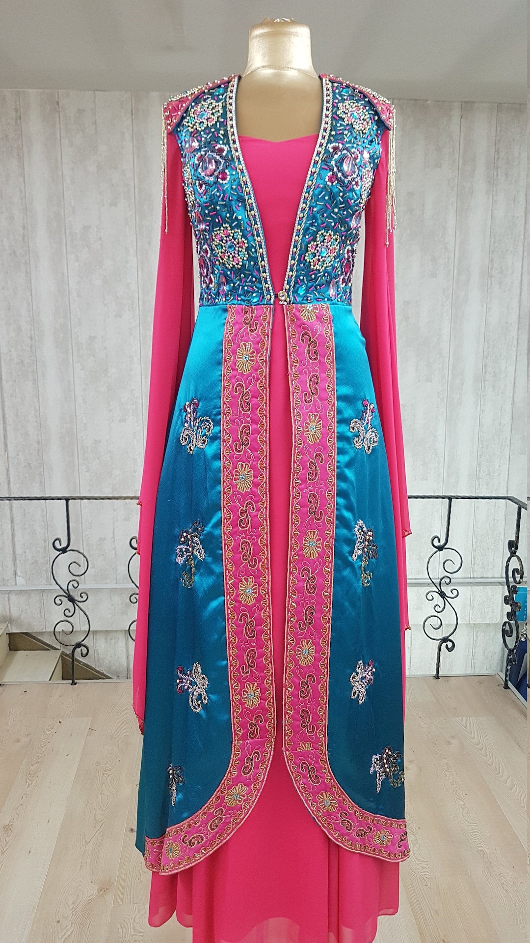 Traditional Caftan With Ottoman Turkish Motif Kaftan Türk Bindallı ...