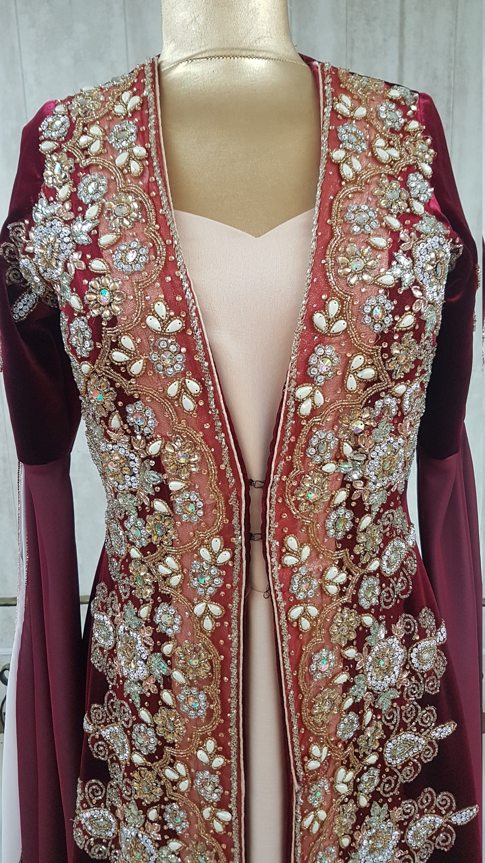 Traditional Caftan With Ottoman Turkish Motif Kaftan Türk Bindallı ...