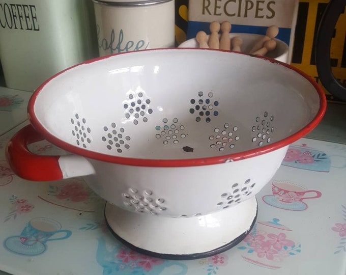 Enamel Colander, Footed Colander, Round Strainer, Farm Kitchen Decor ...