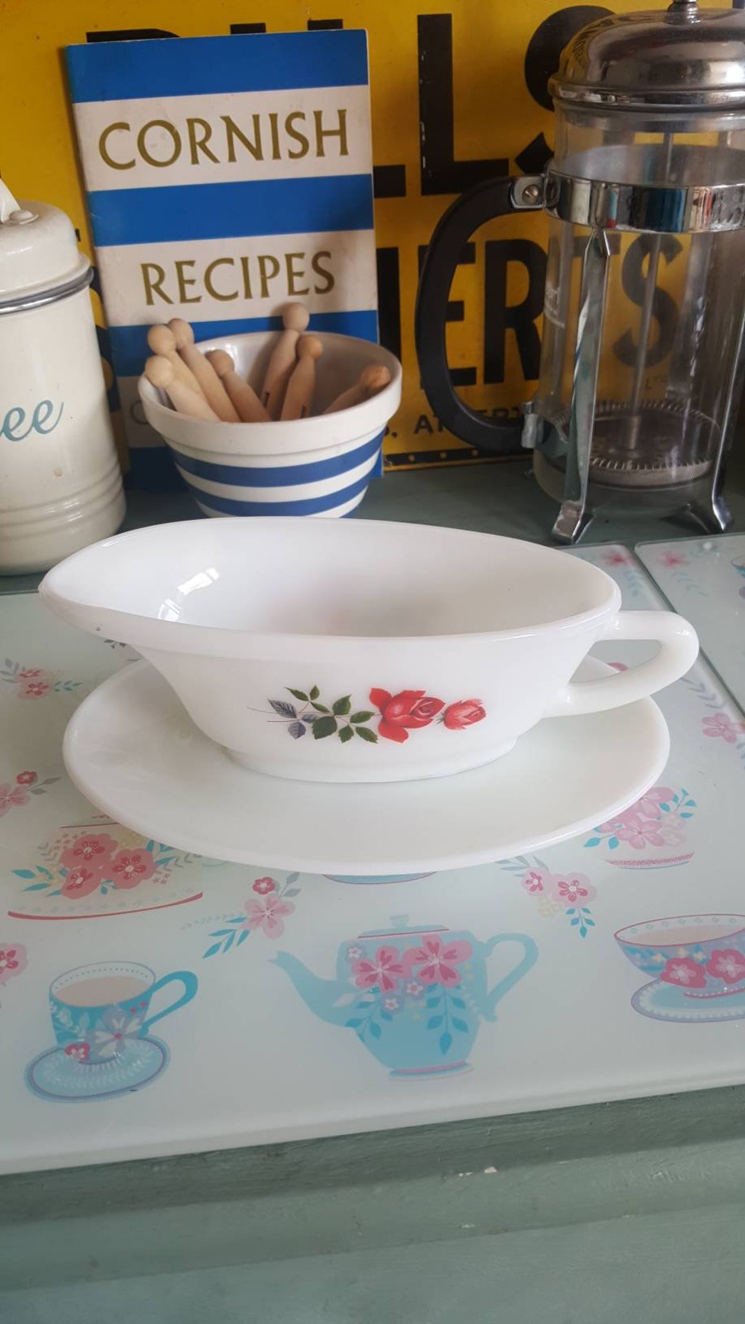 Pyrex Jug, Vintage 1960s JAJ Pyrex June Rose Retro White Glass Gravy ...