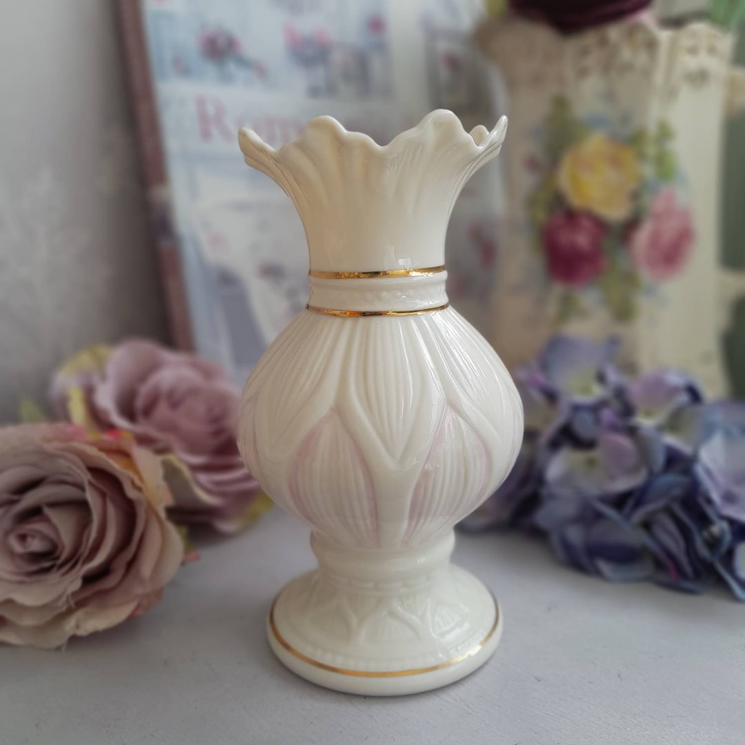 Belleek Irish Porcelain Lotus Blossom Spill Vase, Pretty Pink Lustre ...