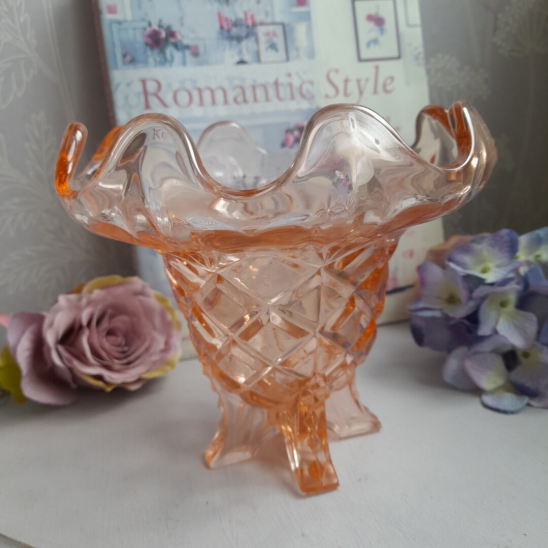 Stunning Sowerby Pink Blush Glass Footed Vase With Scalloped Rim - Etsy