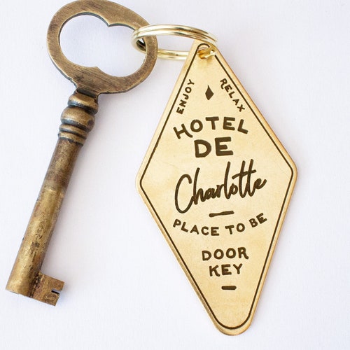 Personalized Vintage Hotel Keychain // Gold Key Ring // - Etsy