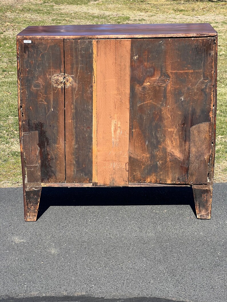 Colonial American Made Georgian Mahogany Bow Front Two Over Three Chest ...