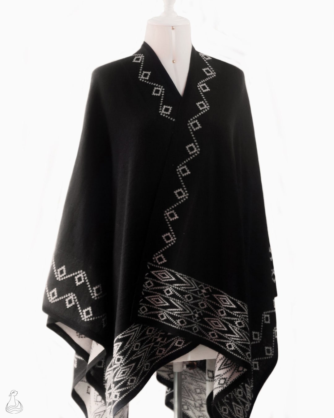 Baby Alpaca Shawl | 100% Baby Alpaca Wool | Lightweight Jacquard Ruana ...