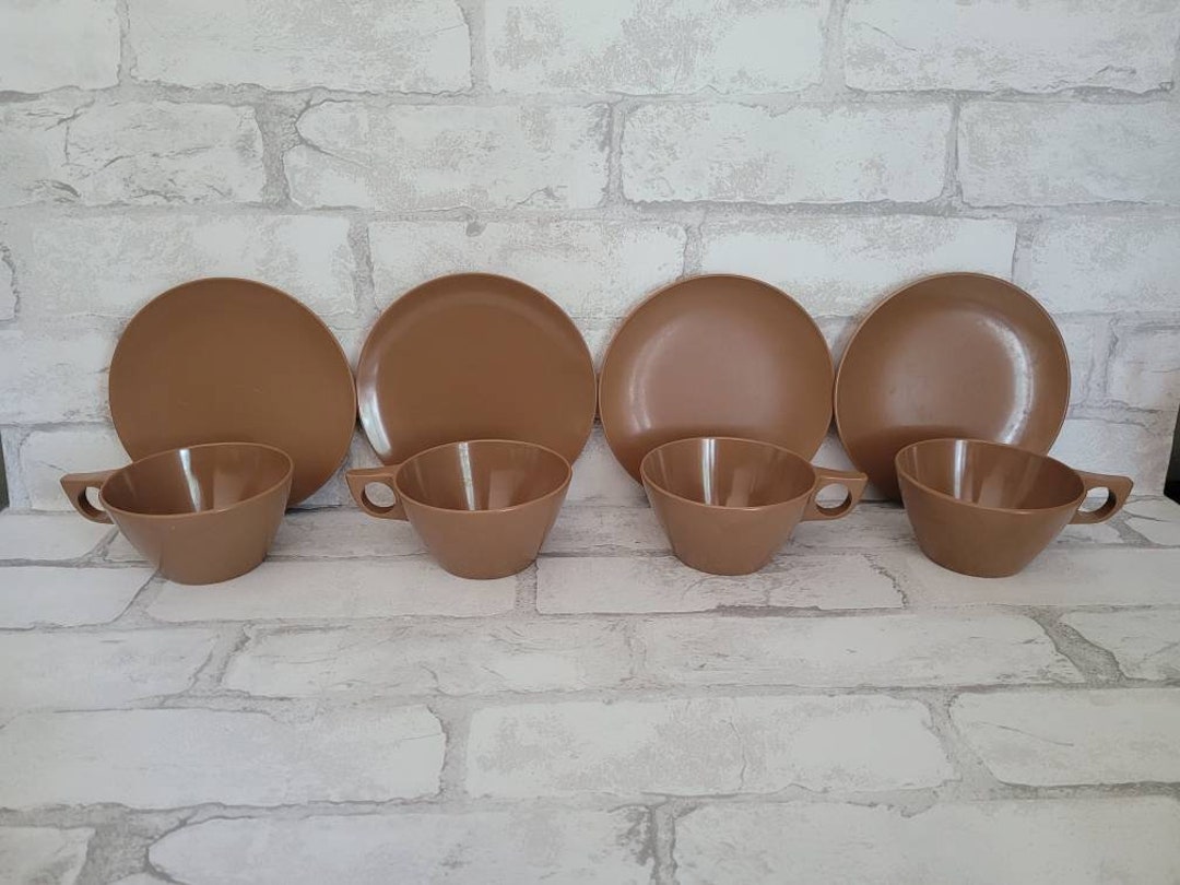 Vintage Melamine Melmac 4 Tea Cups, 4 Saucers/Salad Plates Brown ...
