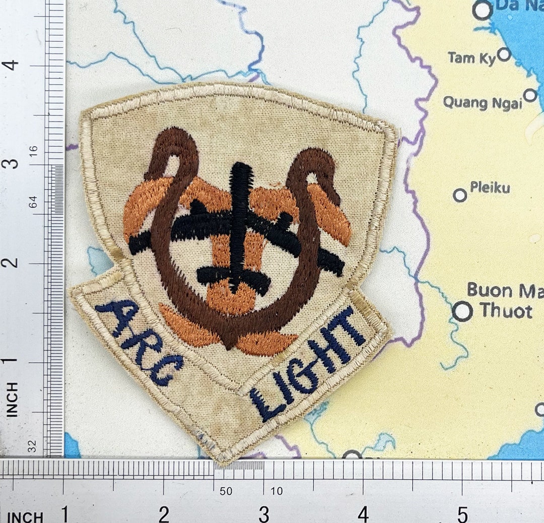 Patch , Arc Light , Usaf , Khe Sanh , Hanoi ,hcm Trail , Laos , Vietna ...