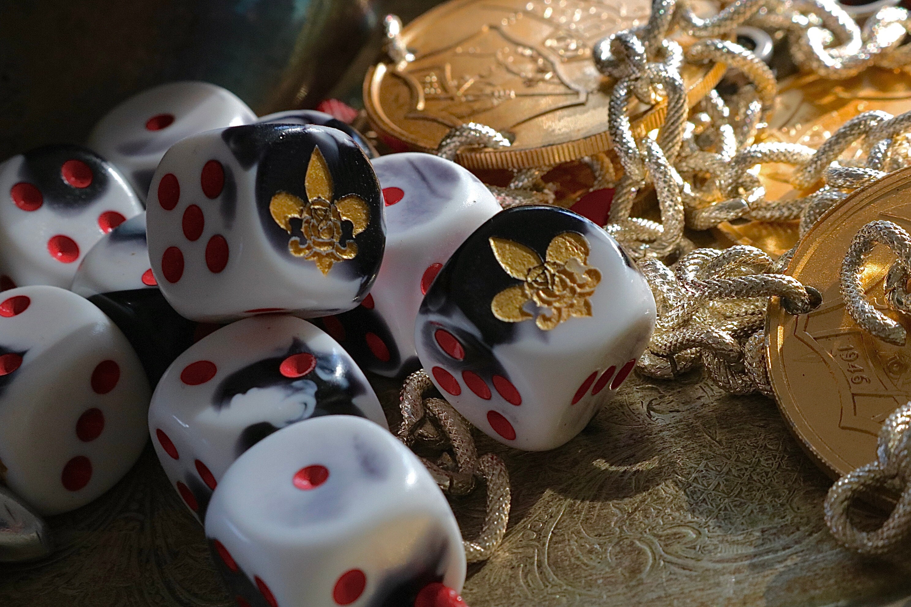 Order of the Holy Rose Dice 16mm Inspired by Sci-fi/fleur De - Etsy