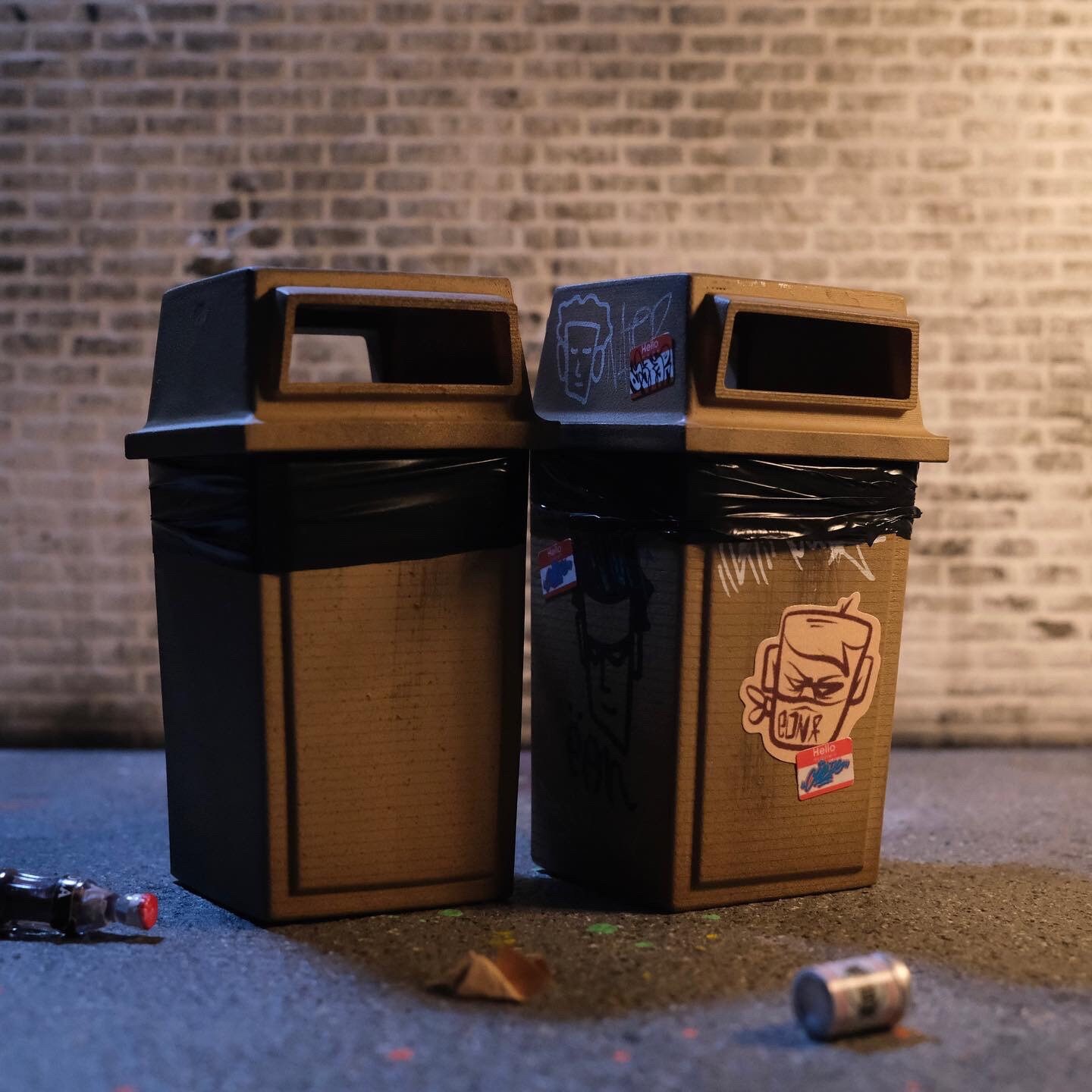 1:12 Scale Garbage Bin / Drive-thru Trash Bin Hand Painted - Etsy