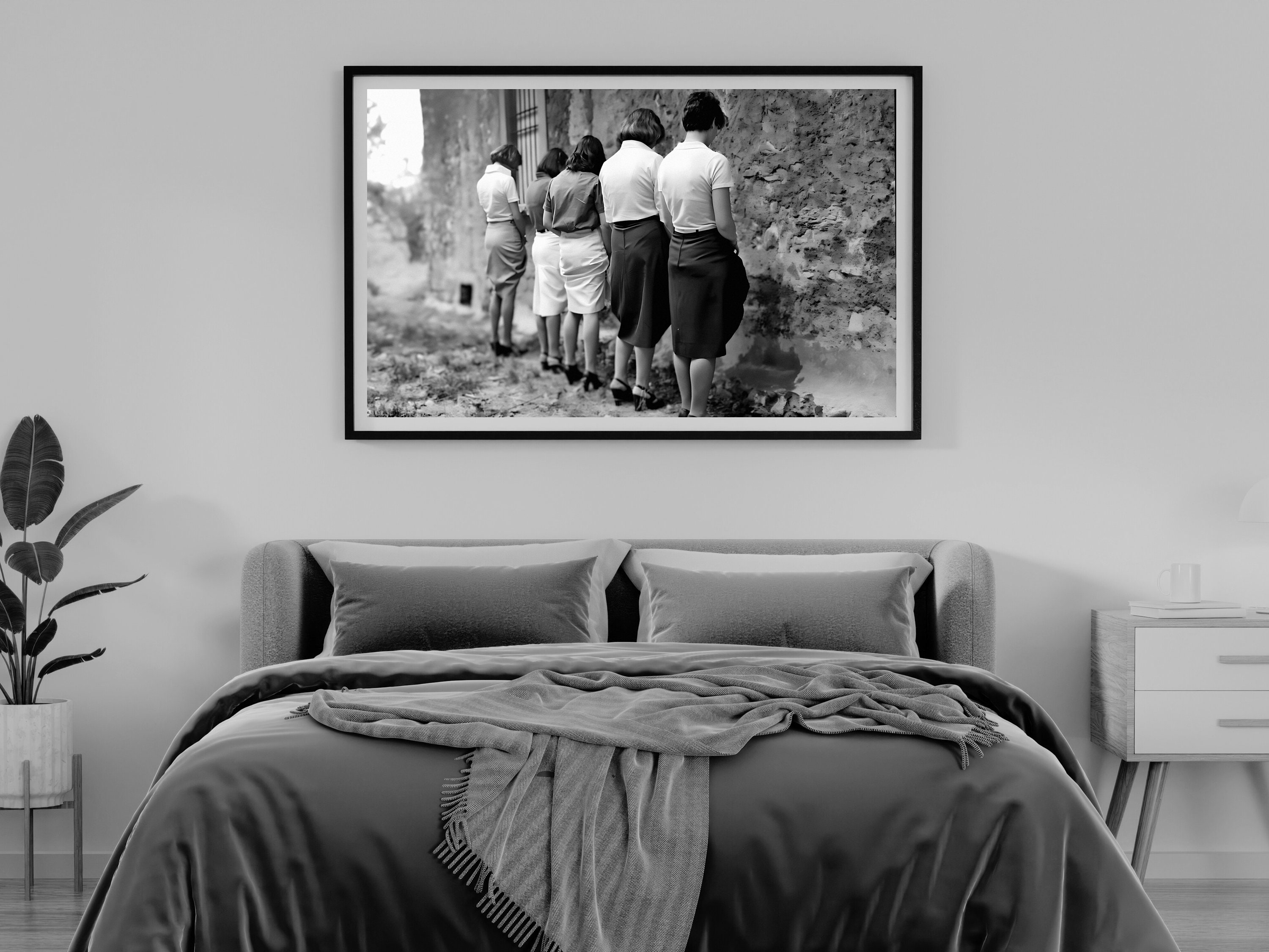 Women Peeing on the Wall Print, Black and White, Vintage Photography ...