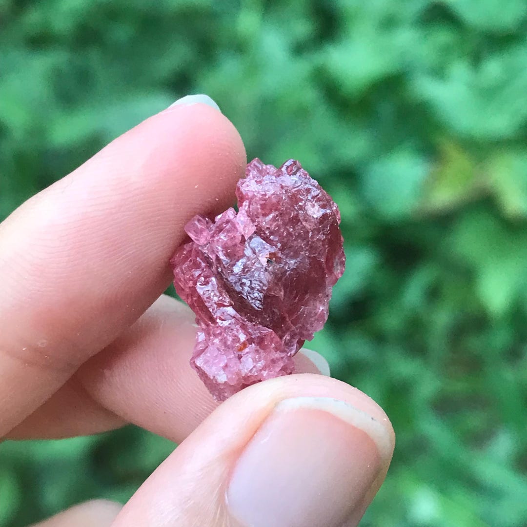 Raw Spinel Crystal From Vietnam- Red Spinel Crystal Speciman From ...