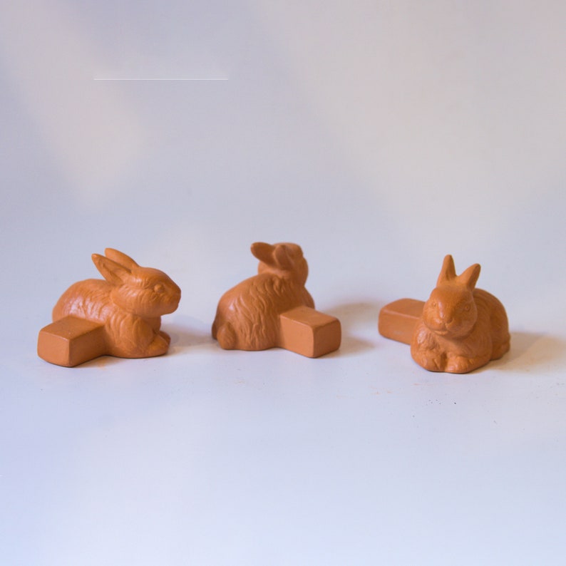 Terra Cotta Pot Feet / Terra Cotta Pot Riser Set of Three - Etsy