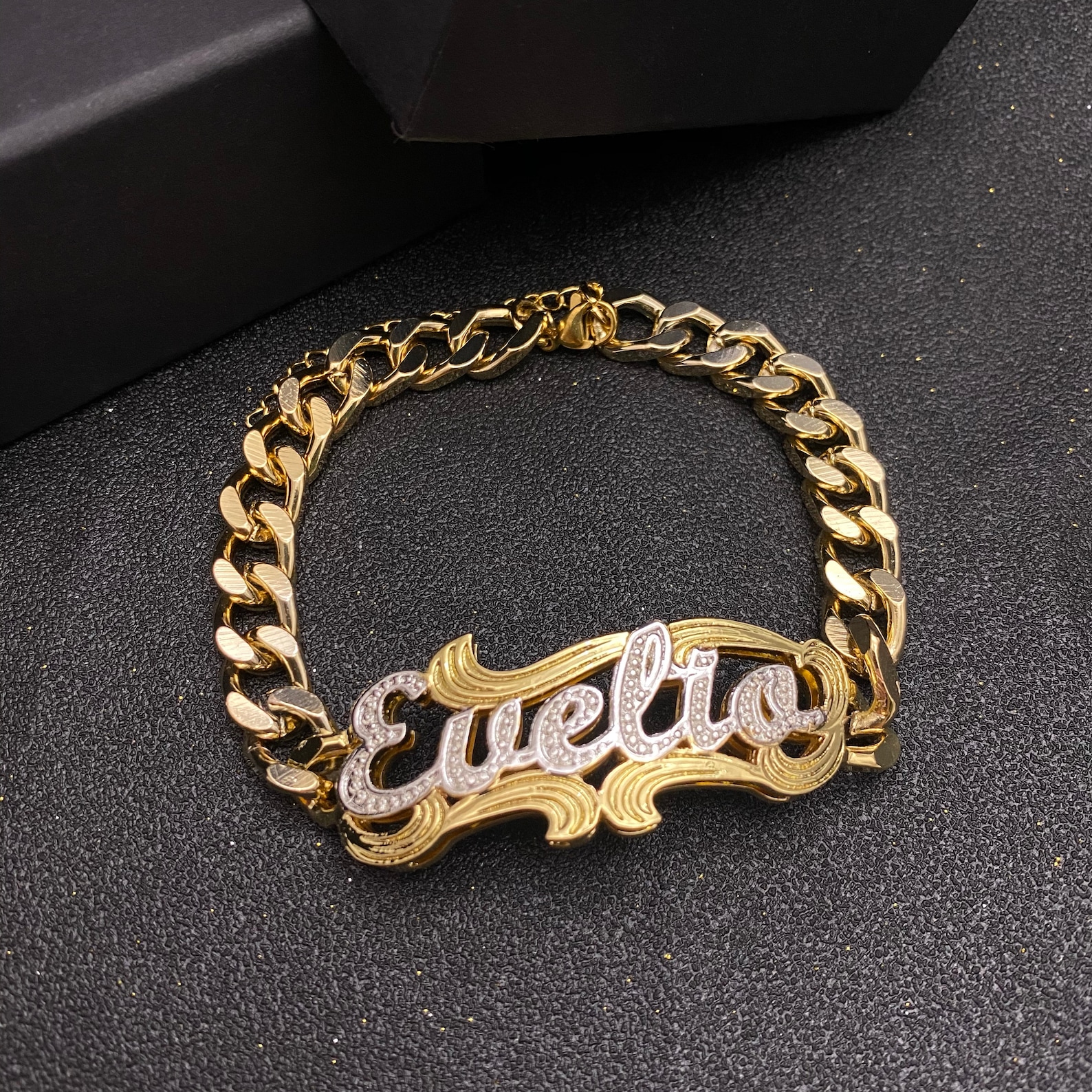 Nameplate Bracelet With 8mm Cuabn Chain Custom Name Bracelet - Etsy