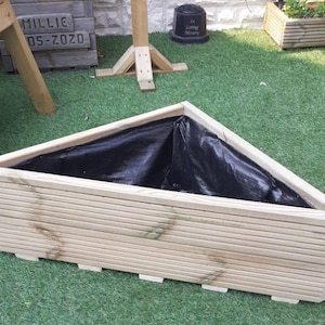 Corner Triangle Decking Planter - Etsy UK