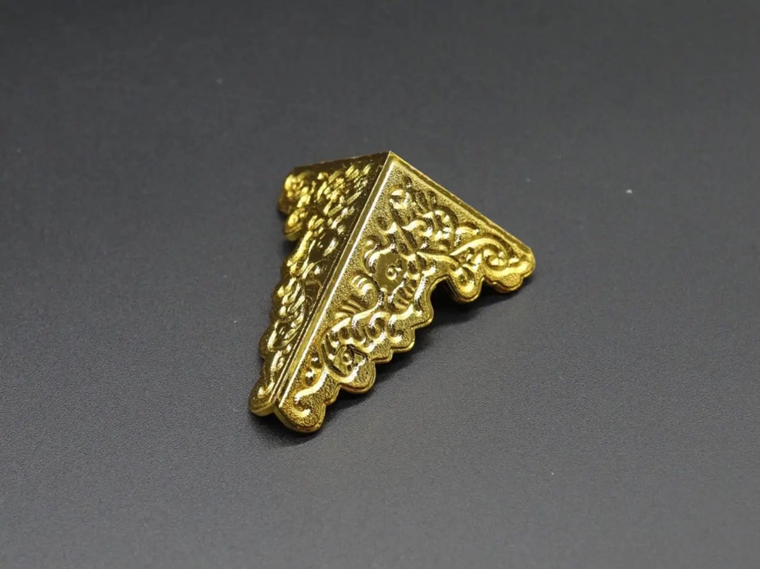 Set of 20: Corners for Decoration Are Triple, Overhead Plastic Corner ...