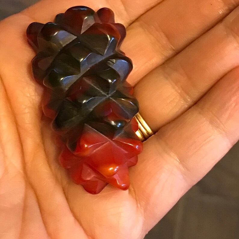Vintage End of Day Bakelite Pinecone Dress Clip - Etsy