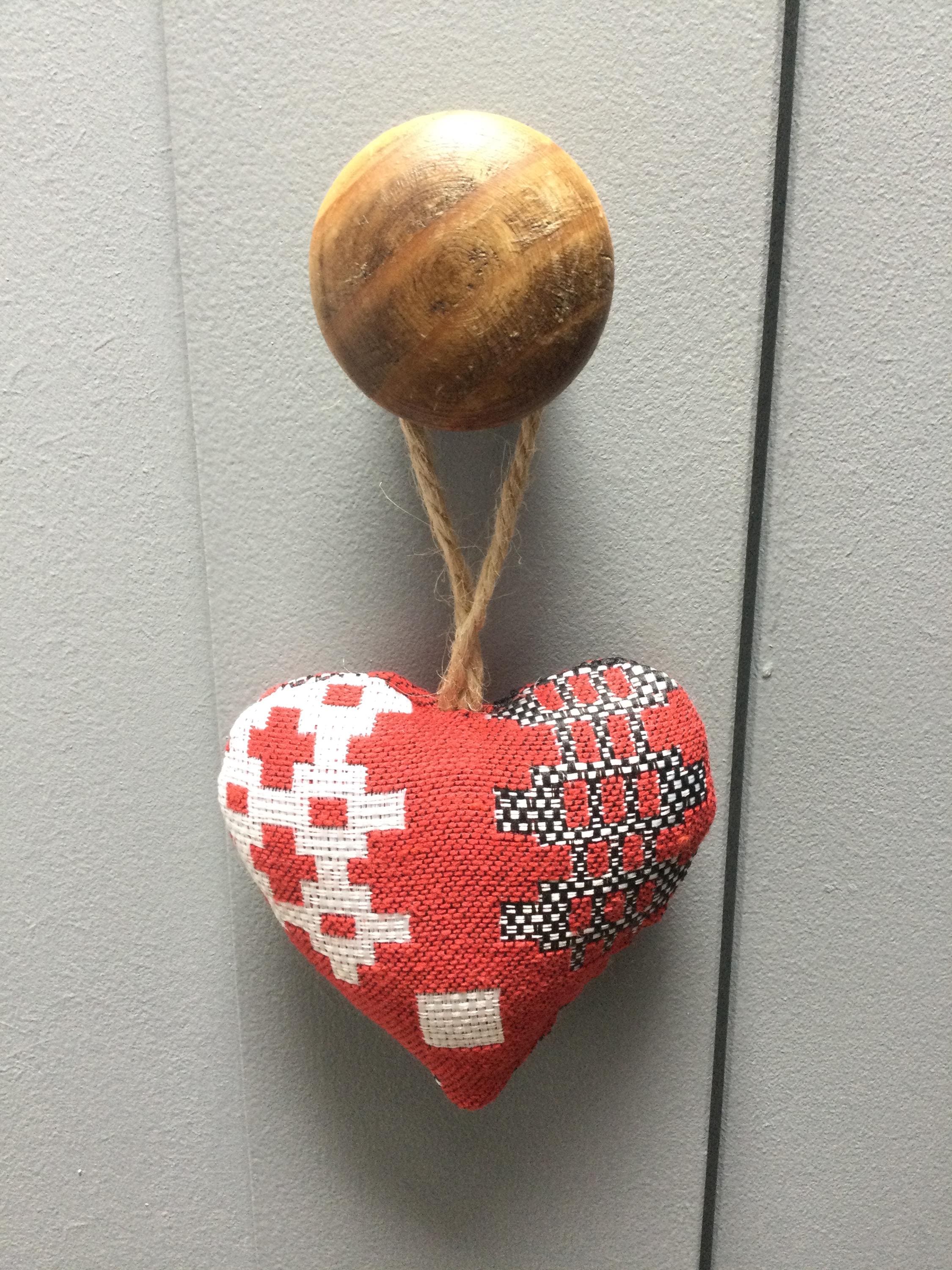 Set of 3 Welsh Tapestry Hearts Handmade Decorative Gift Red & Black ...