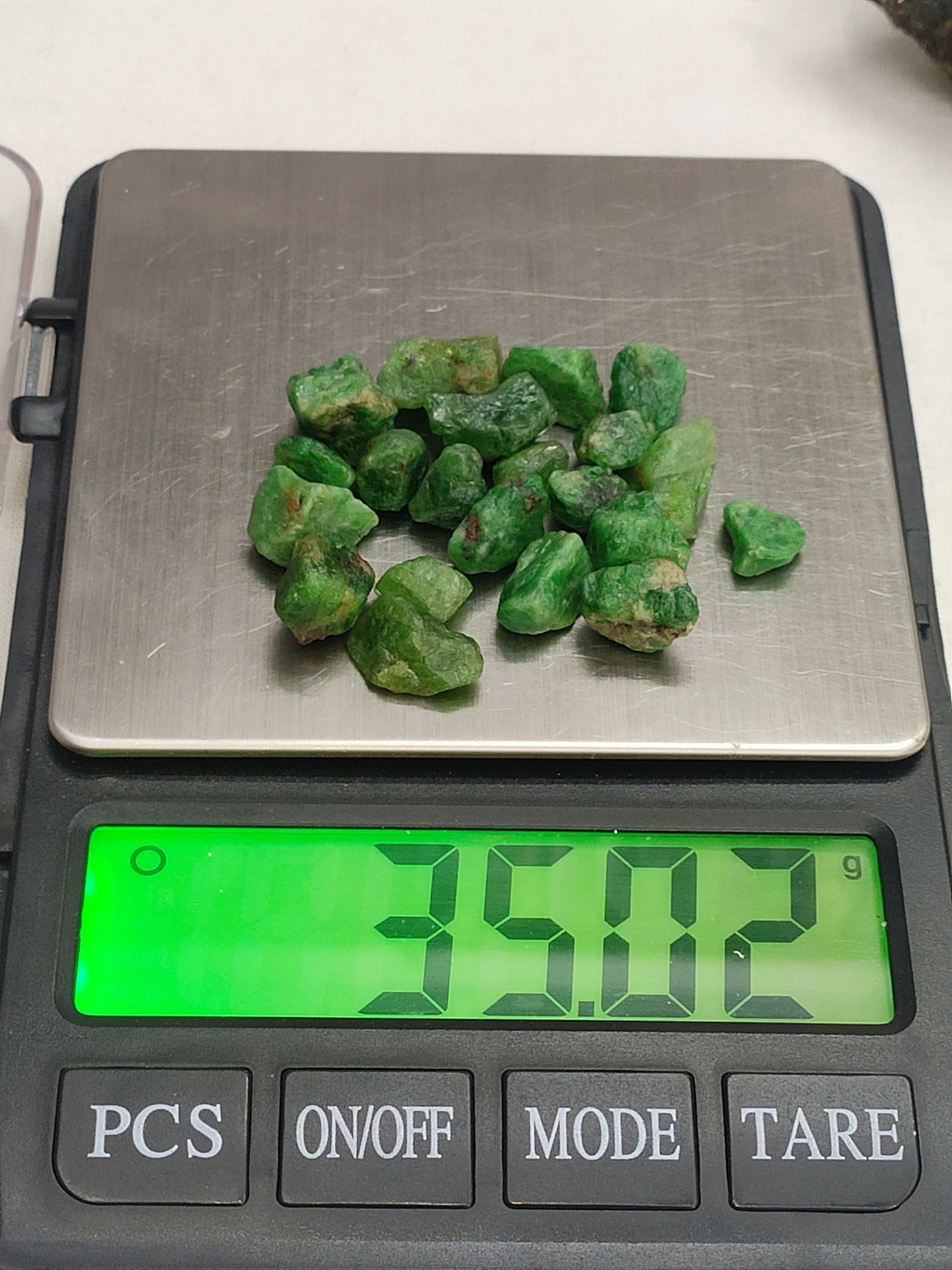RAW TSAVORITE GARNET Crystal Natural Tsavorite Garnet Rough - Etsy Australia