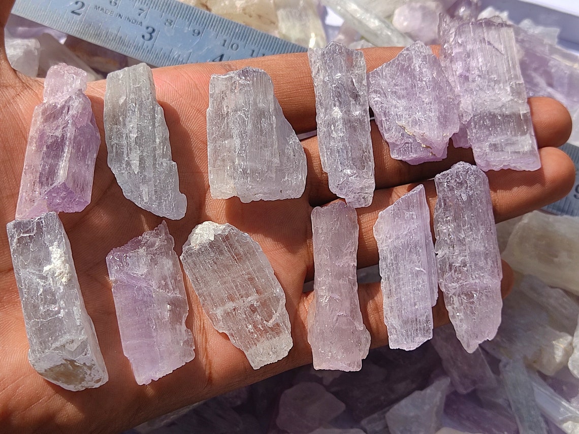KUNZITE RAW CRYSTAL - Spodumene, Triphane Green,pink Kunzite Raw ...