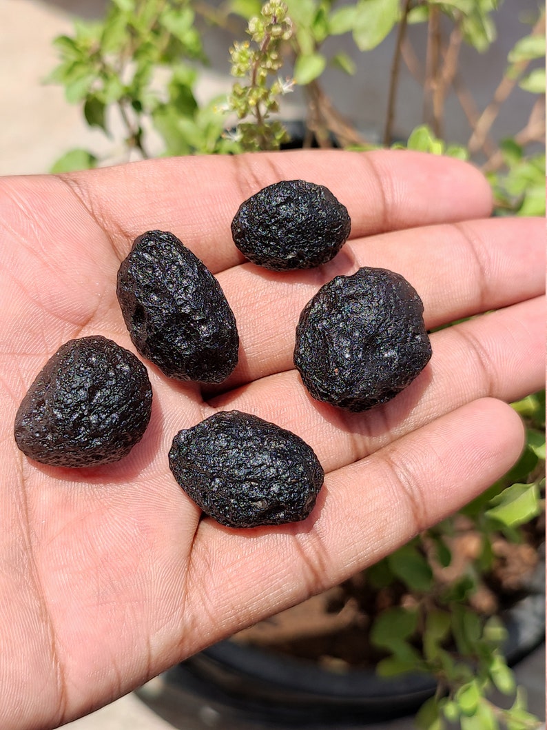 SAFFORDITE, Cintamani Stone - Obsidian, Tektite, Raw Crystals ...