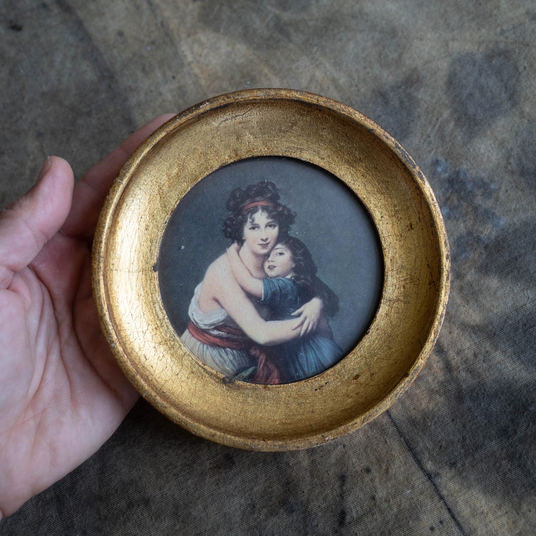 Round Wall Frame Vintage Gold Photo Frame Gilded Wood Picture Frame - Etsy