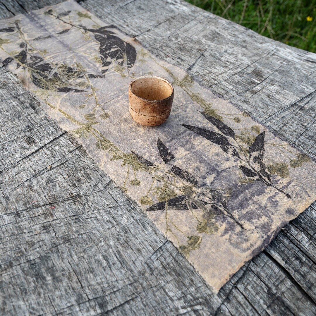 Green Alter Runner - Handmade Tarot Cloth - Square Altar Cloth - Linen ...