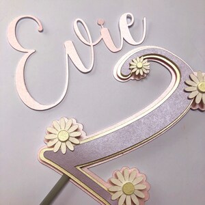 Daisy Number Cake Topper and Name Charm Set. - Etsy