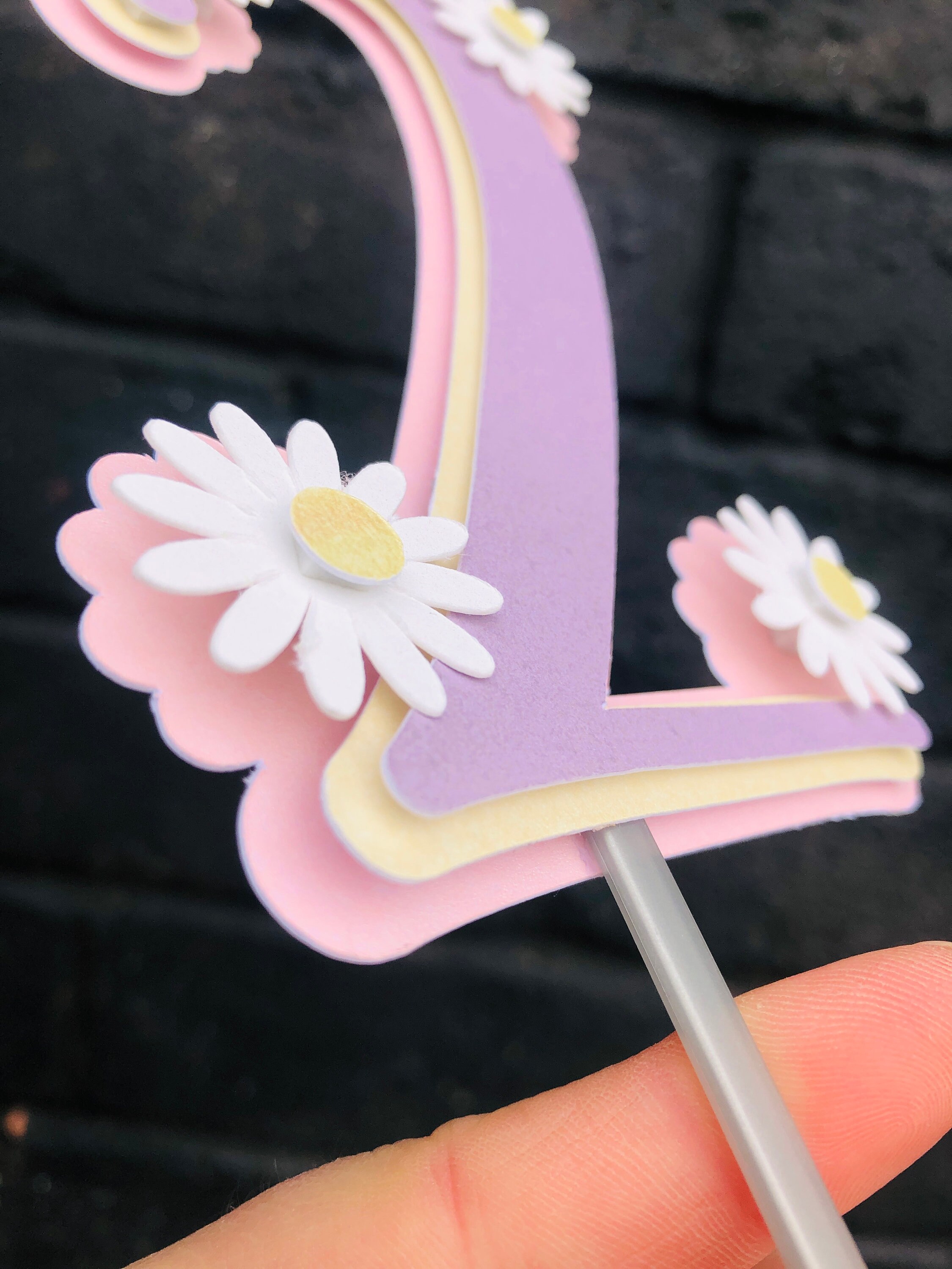 Daisy Number Cake Topper and Name Charm Set. - Etsy
