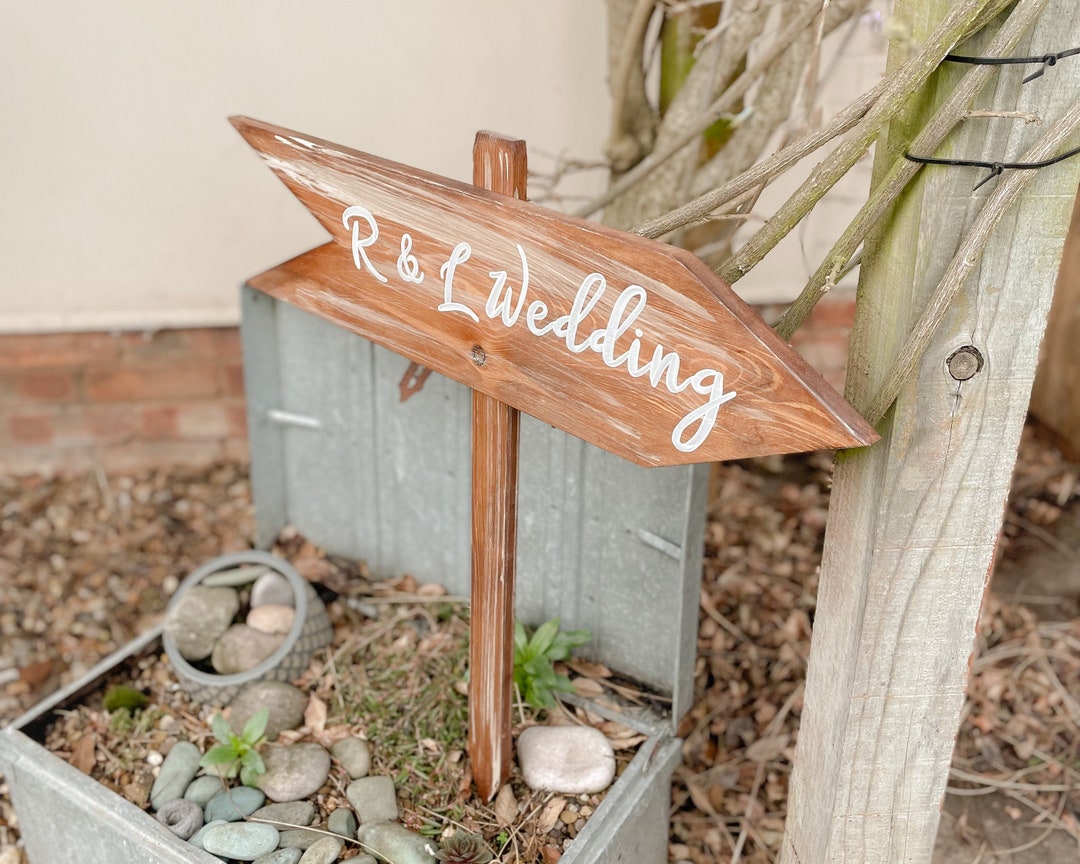 Rustic Wedding Arrow Sign, Personalised Wedding Directional Sign ...