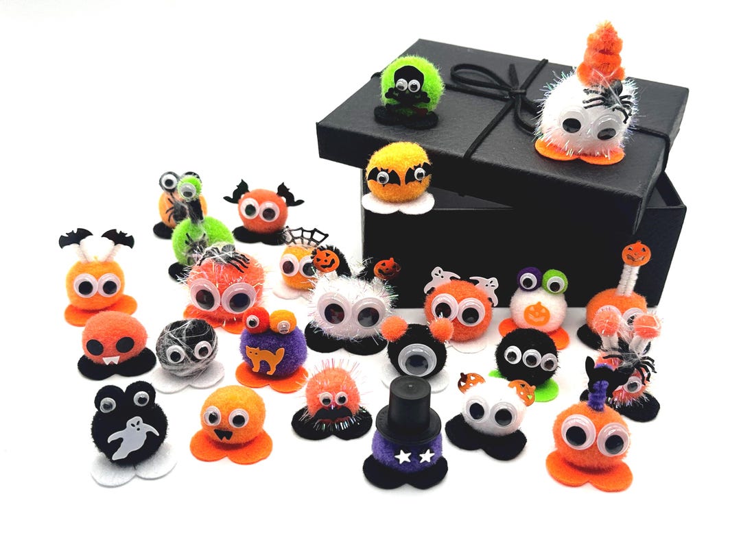 Halloween Quiet Critters: Classroom Management Desk Companion (25) - Etsy