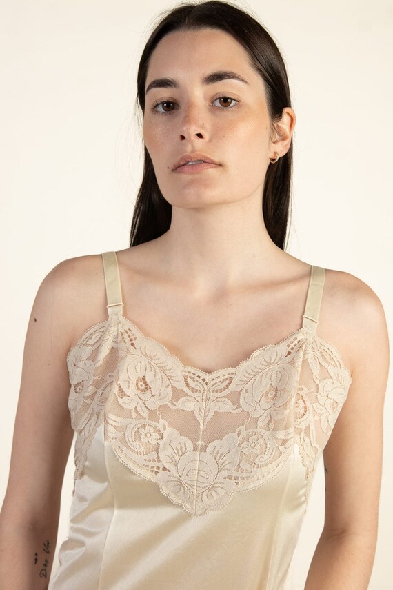 Vintage Cream Lace Vanity Fair Slip Dress 1980s Gem