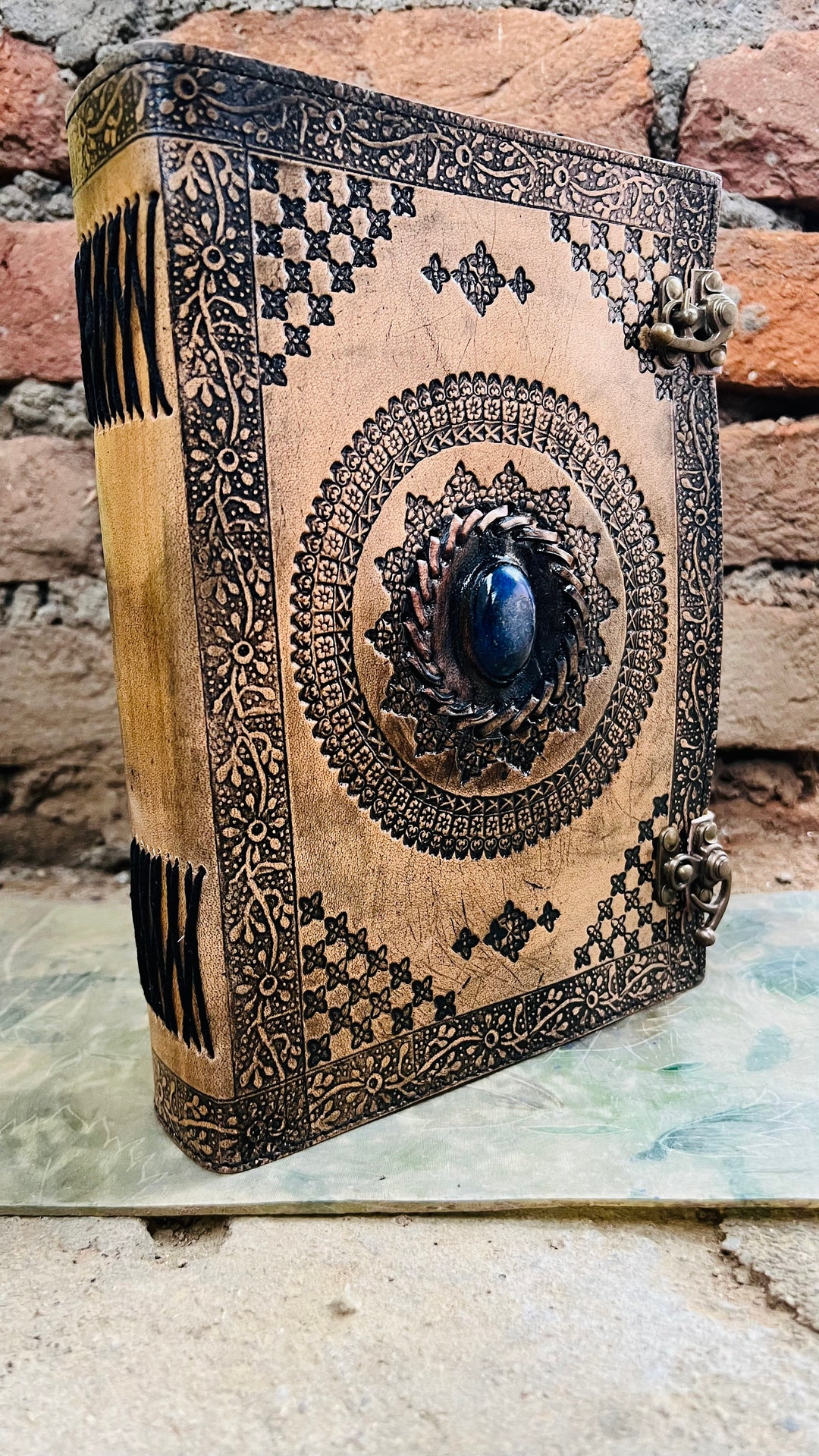 Handmade Leather Book of Shadows: Grimoire Journal (7x10) - Etsy