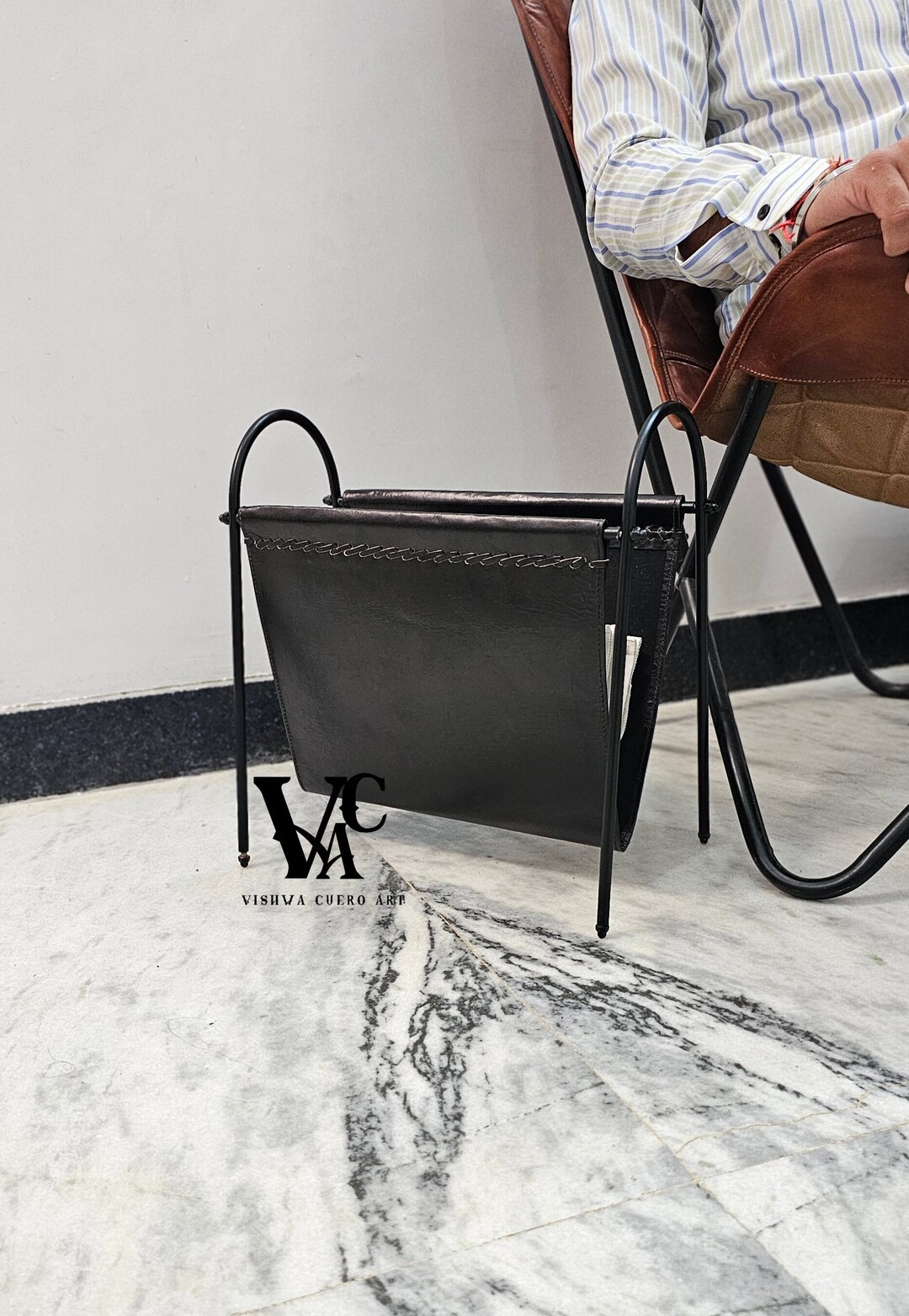 Black Leather Magazine Rack, Magazine and News Paper Holder, Vinyl ...