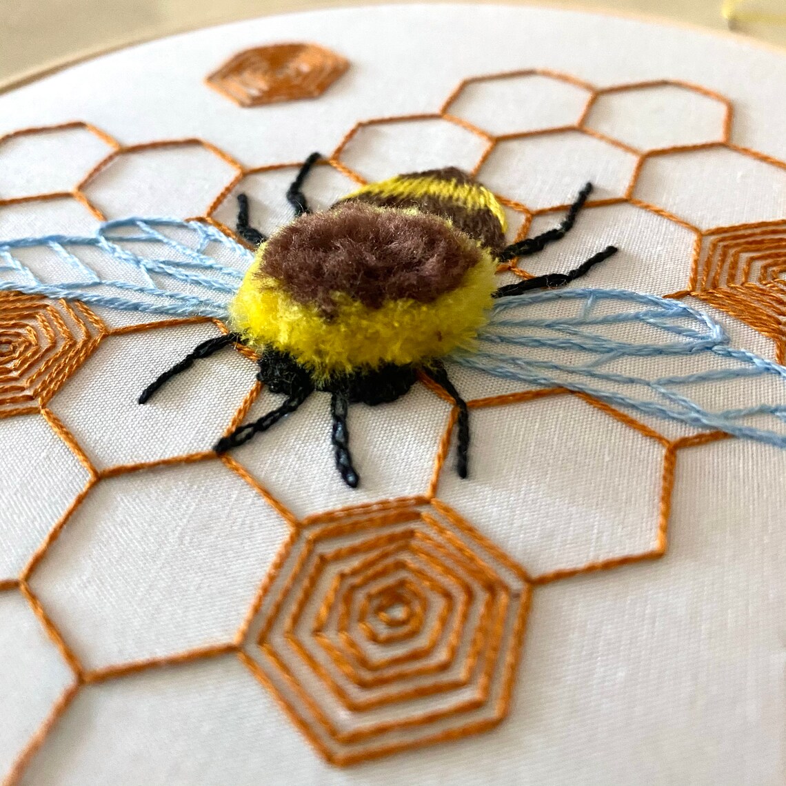 Fuzzy Bumblebee Embroidery PDF Pattern Download | Bee | Cottagecore ...