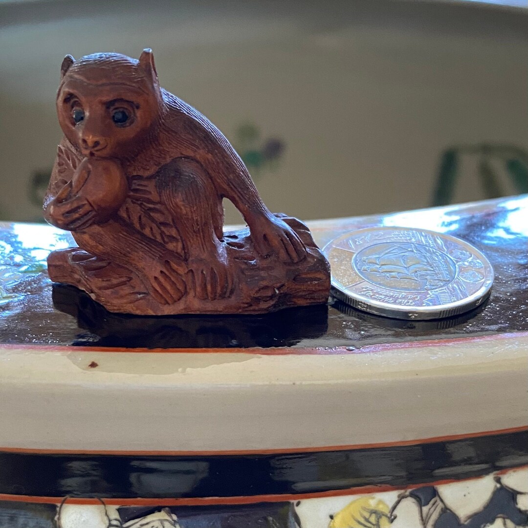 Vintage Netsuke Monkey or Lemur, Hand Carved From Dark Wood. Vintage ...