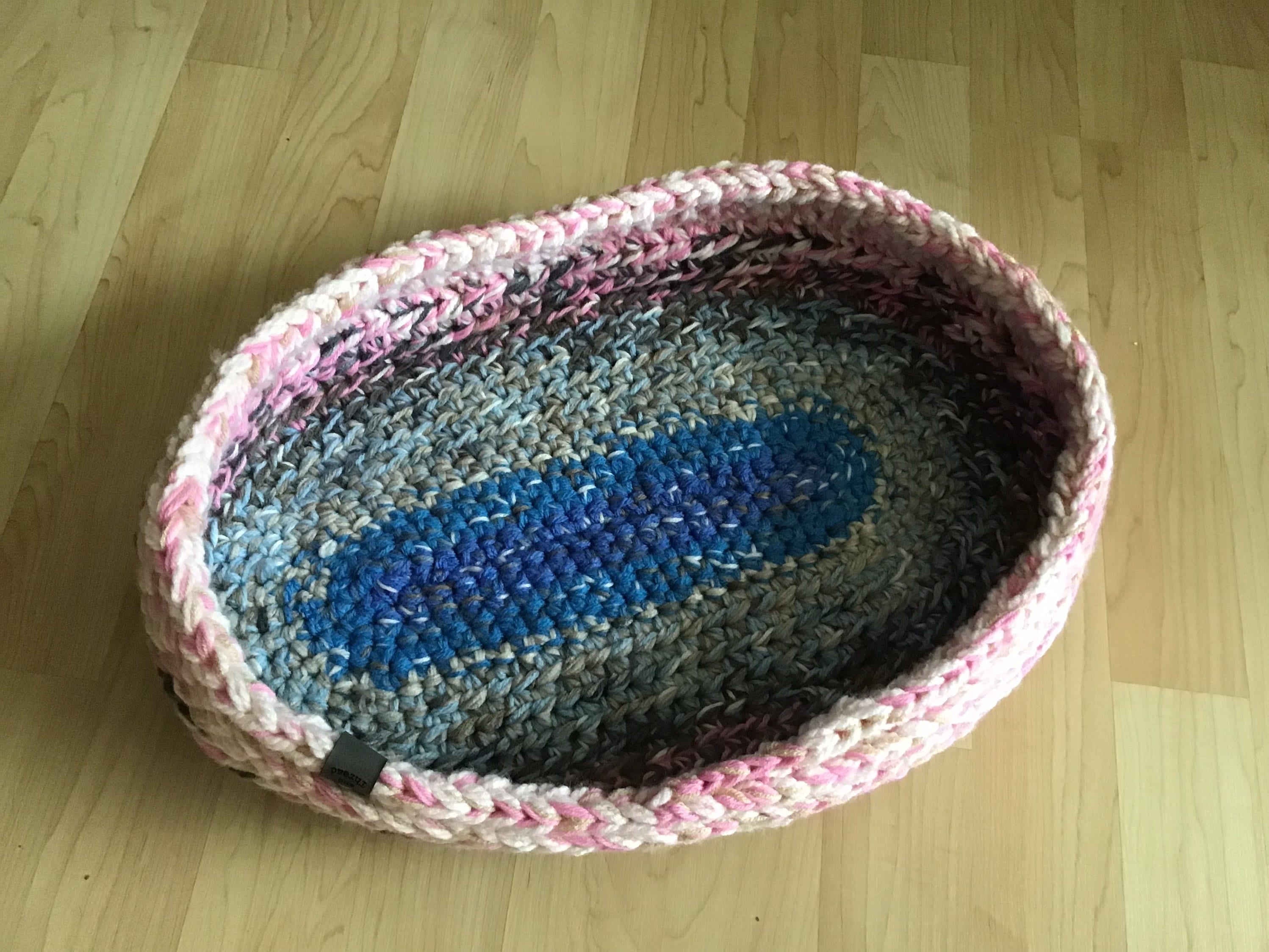 Appleton Kitten Basket - Etsy