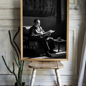 Mao Zedong Reads the Newspaper Poster Wall Art Home Decor - Etsy Canada