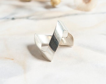 African Wedding Ring - Etsy