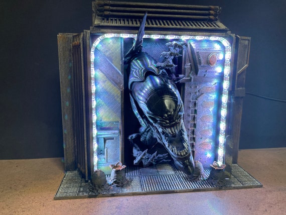Alien Queen Xenomorph Display Stand / Wall Display Diorama | Etsy