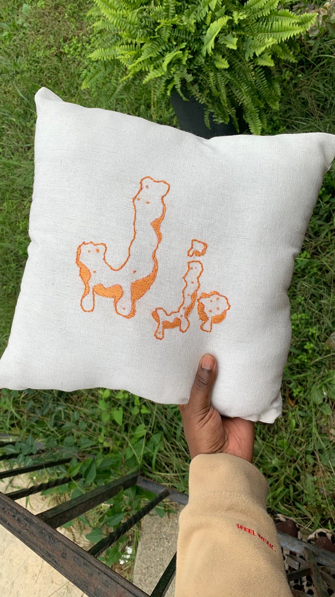 Drippy Initial Hand Embroidered Pillow - Etsy Canada