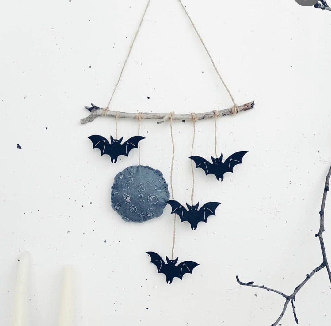 Vintage Halloween, Flying Bats Decor, Halloween Bats Garland, Wall ...