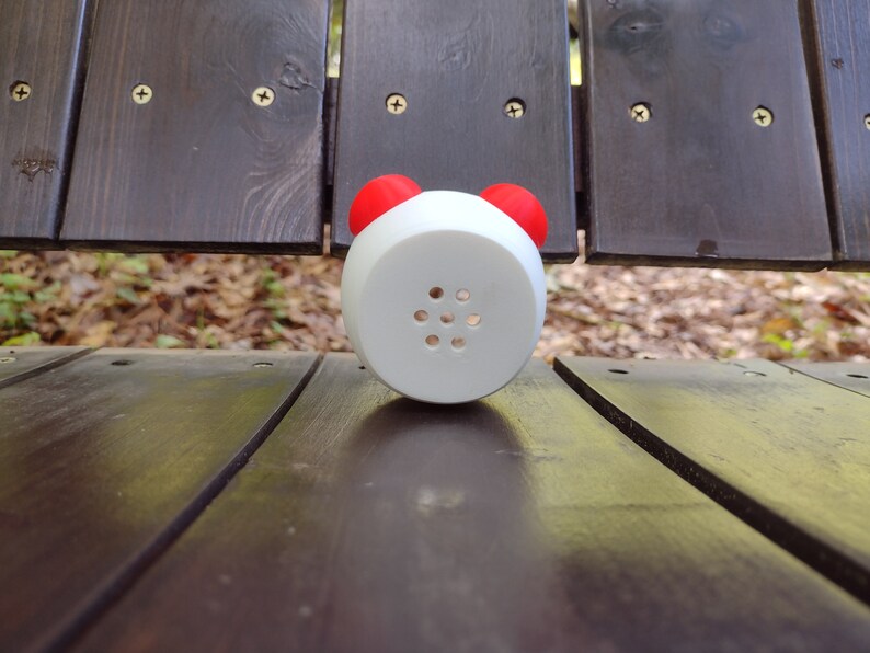 White Pikmin Planter Pot - Etsy