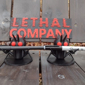 Lethal Company Hoarding Bug Pen Holder Figure Desk Decoration - Etsy