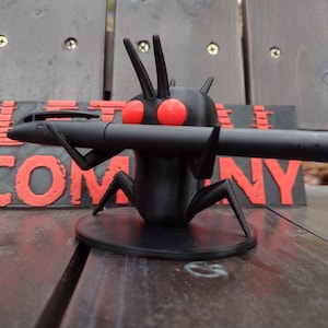 Lethal Company Hoarding Bug Pen Holder Figure Desk Decoration - Etsy