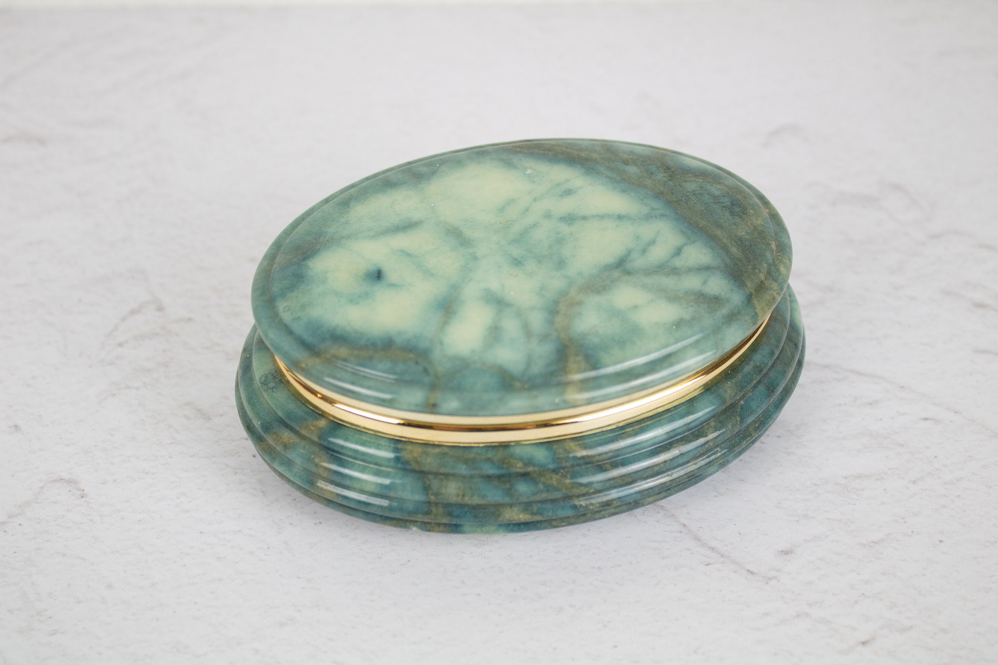 Vintage Light Green Hand Carved Alabaster Box - Etsy