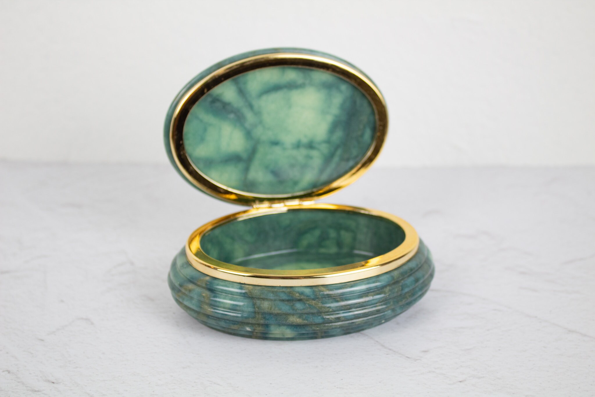 Vintage Light Green Hand Carved Alabaster Box - Etsy