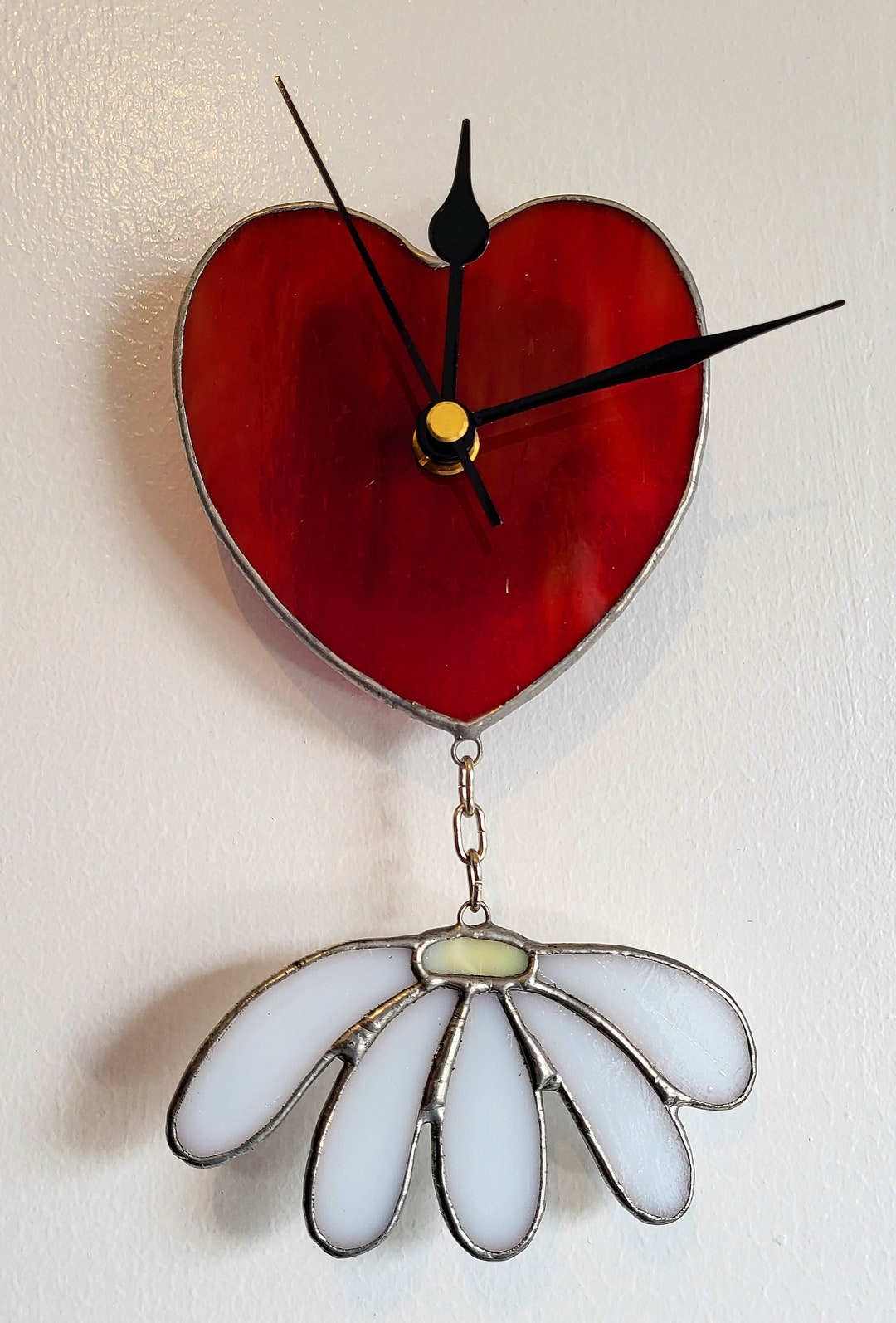 Stained Glass Red Hanging Hearts and Flowers Clock - Etsy