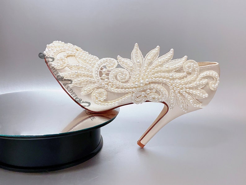 Champagne Wedding Shoe for Bride, Light Gold Bridal Heel, Embellish ...